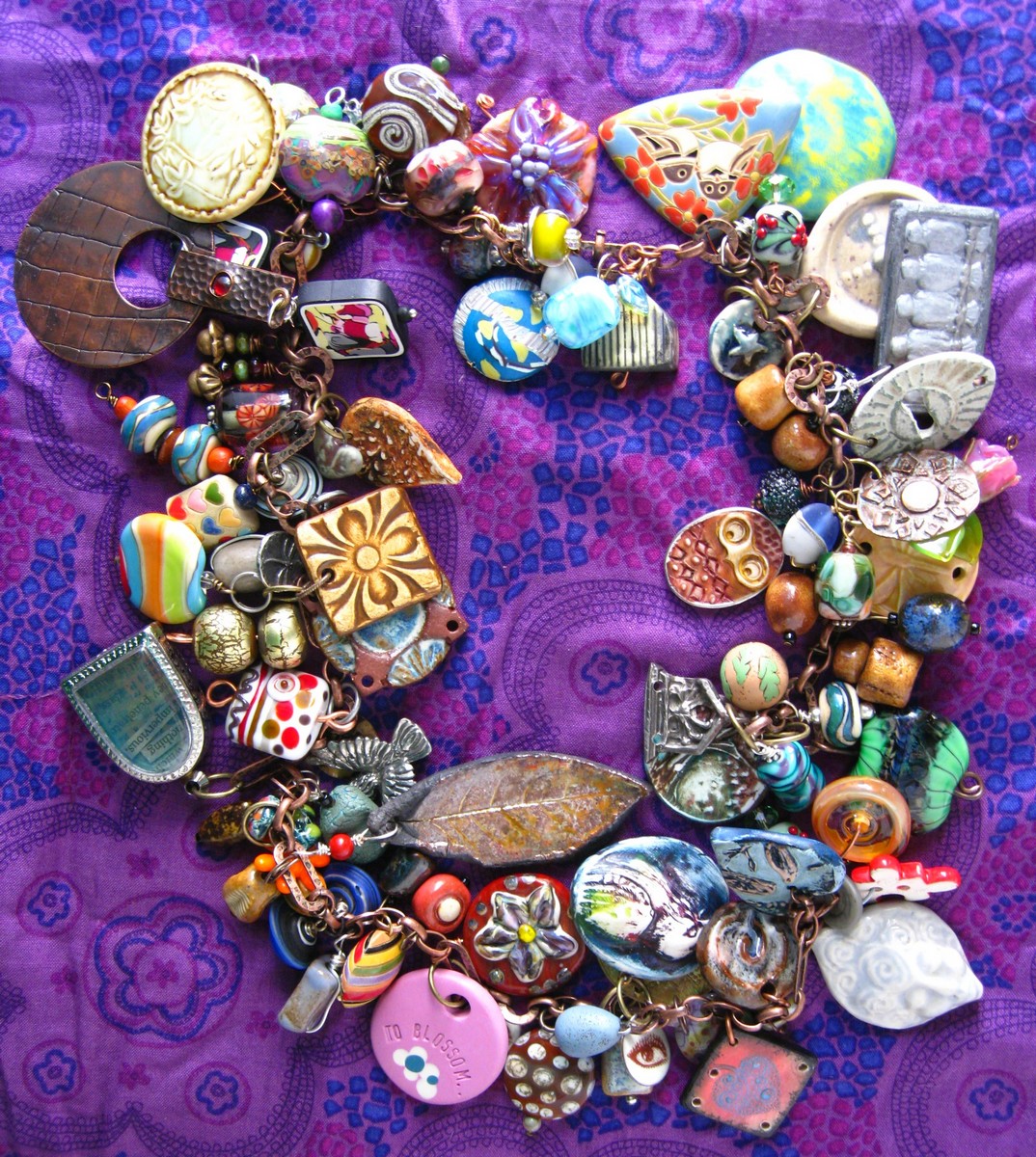 Moobie Grace Designs: Art Bead Love Tour - Your Chance To Enter!!!!!!