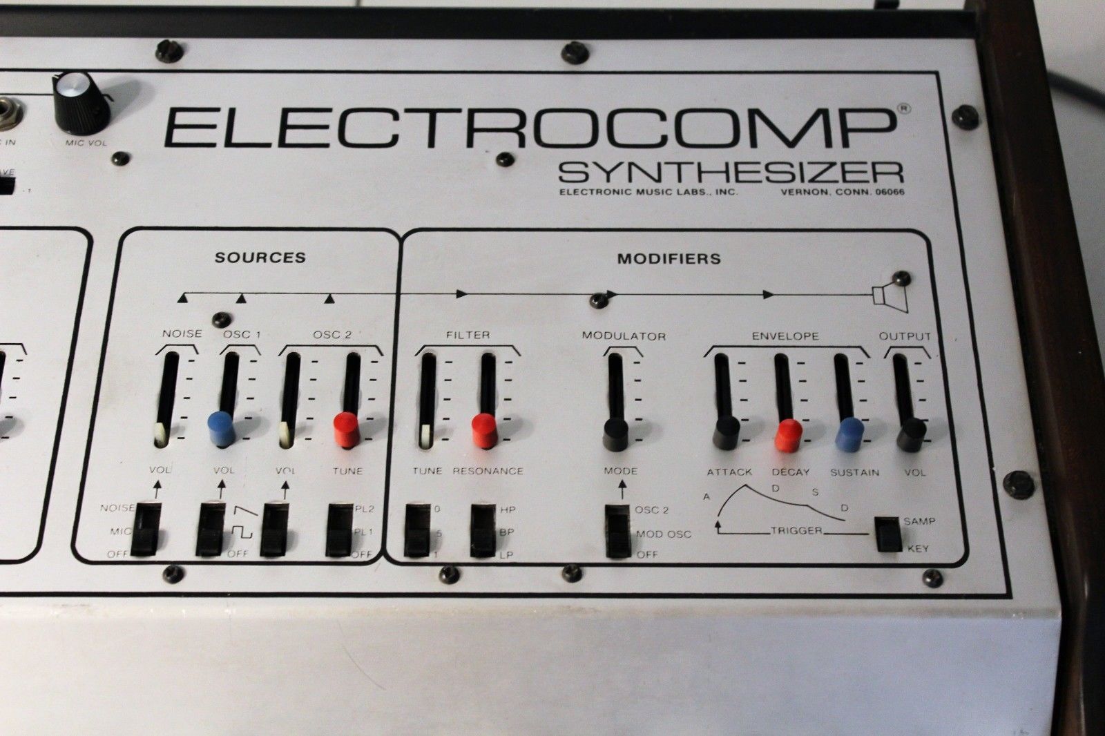 MATRIXSYNTH: Electrocomp Synthesizer EML 500