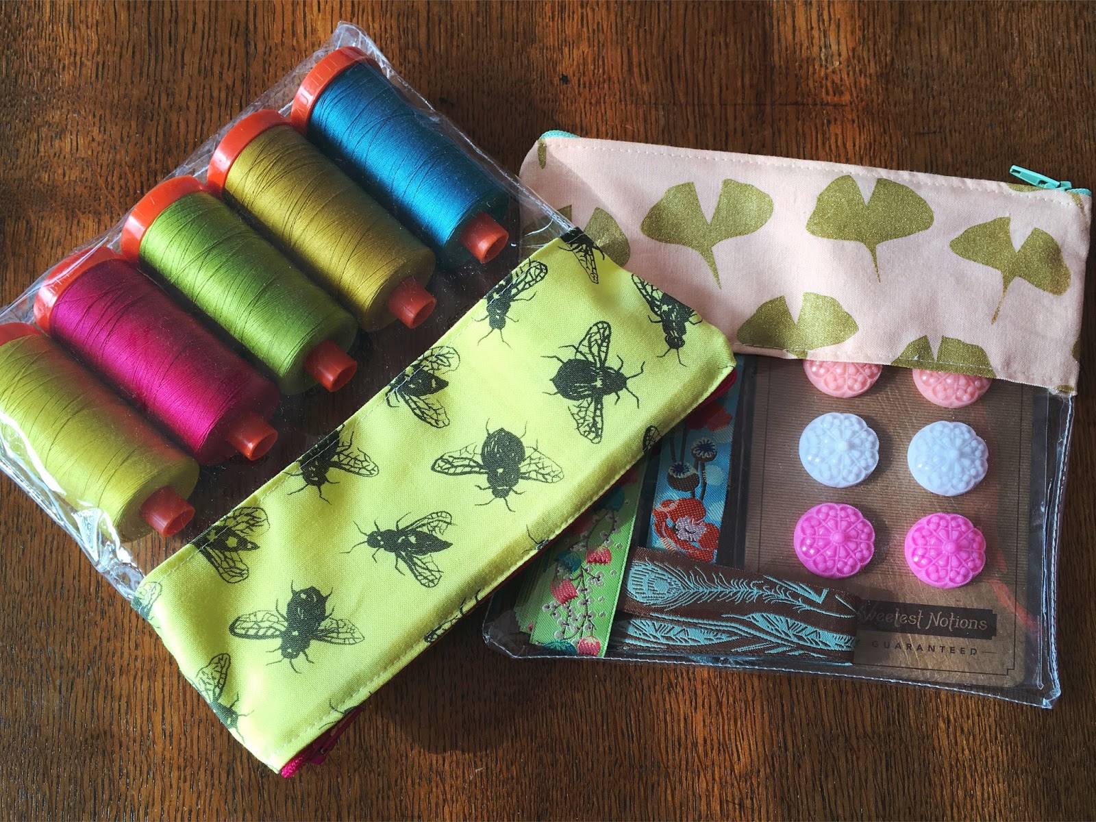 two favourite pouch patterns / CHARM ABOUT YOU