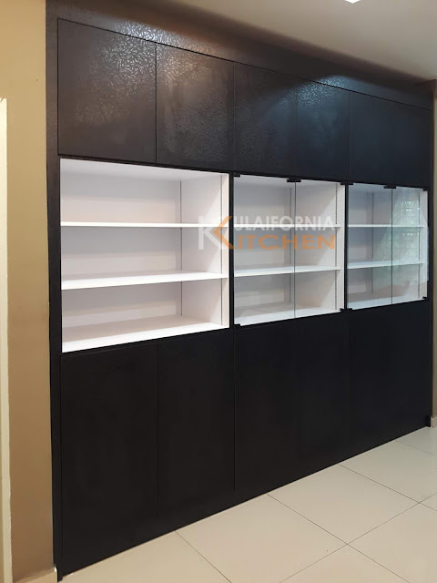 Furniture and kitchen cabinet: Display Wardrobe