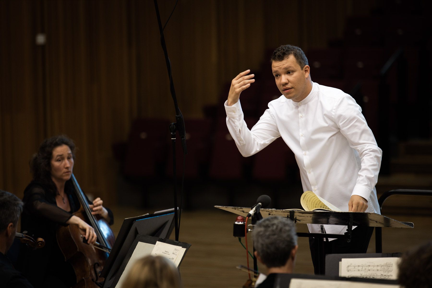 Planet Hugill: American Dreams: Ryan Bancroft conducts the BBC NOW in a ...