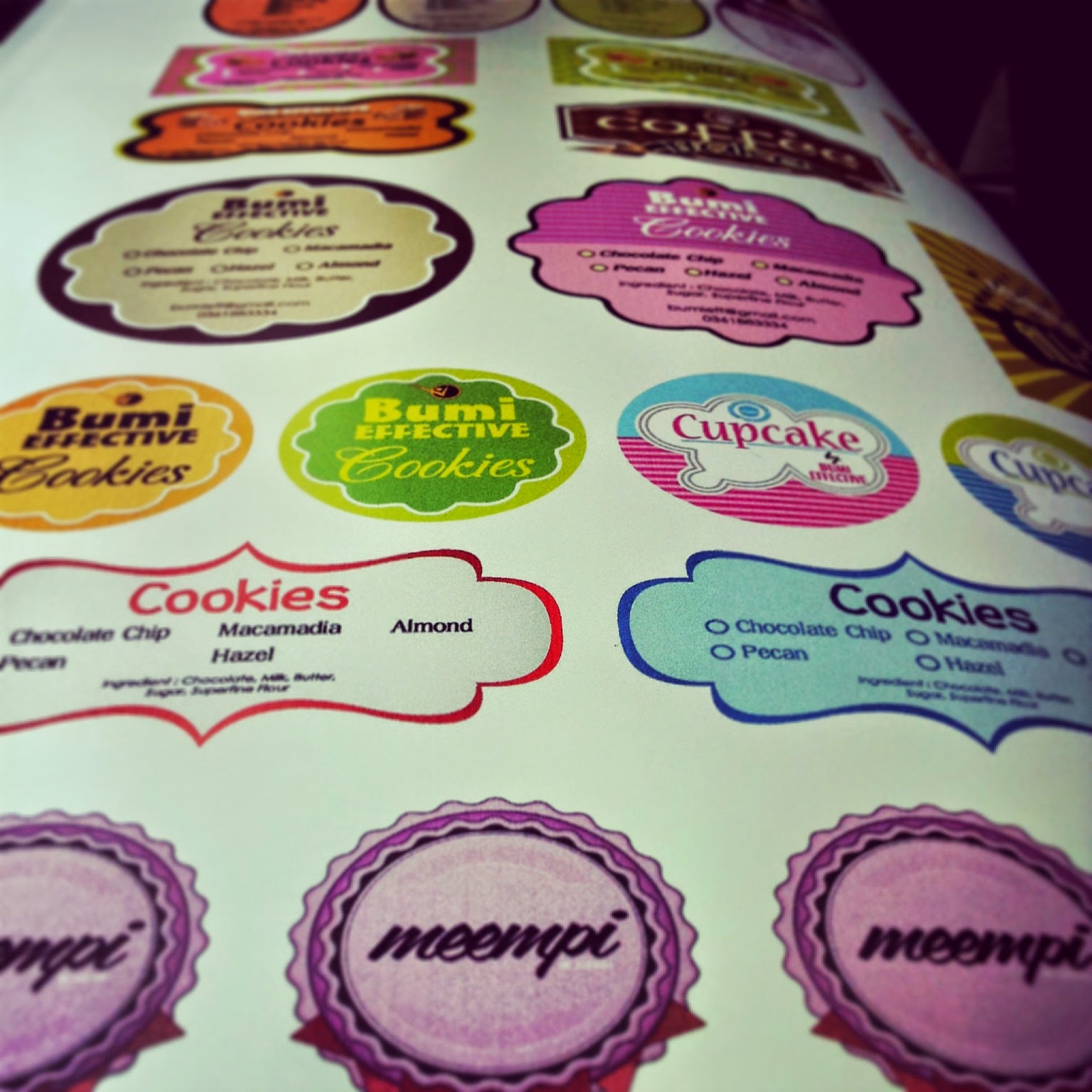 Mencetak Stiker Label Satuan Ukuran Kecil Dengan Teknik Digital ...