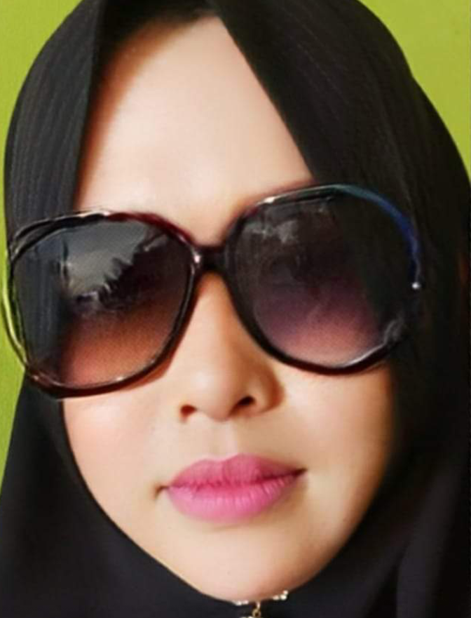 eye big mom ~ UKHTI HOT