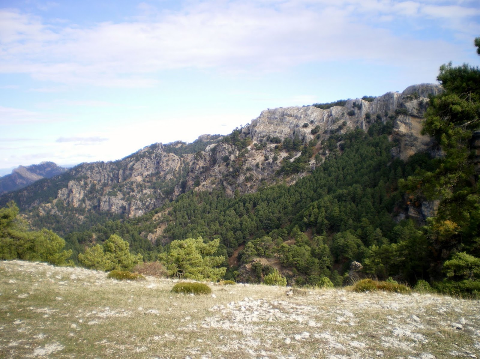 Club de Senderismo Los Escuderos de Rus (Jaen): LOS POYOS DE GUADAHORNILLOS