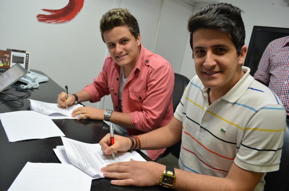 News André E Felipe André E Felipe Agora é Sony Music Gospel