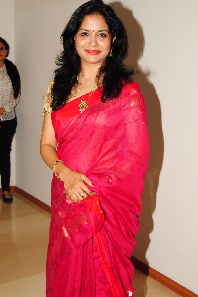 Singer Sunitha in Saree Photos | SOUTHTREND