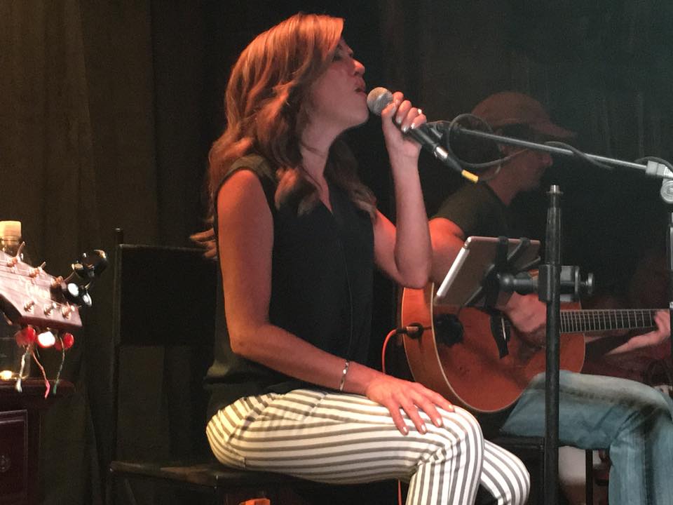 Robin Meade Blog: Robin Meade Singing Performance Pictures