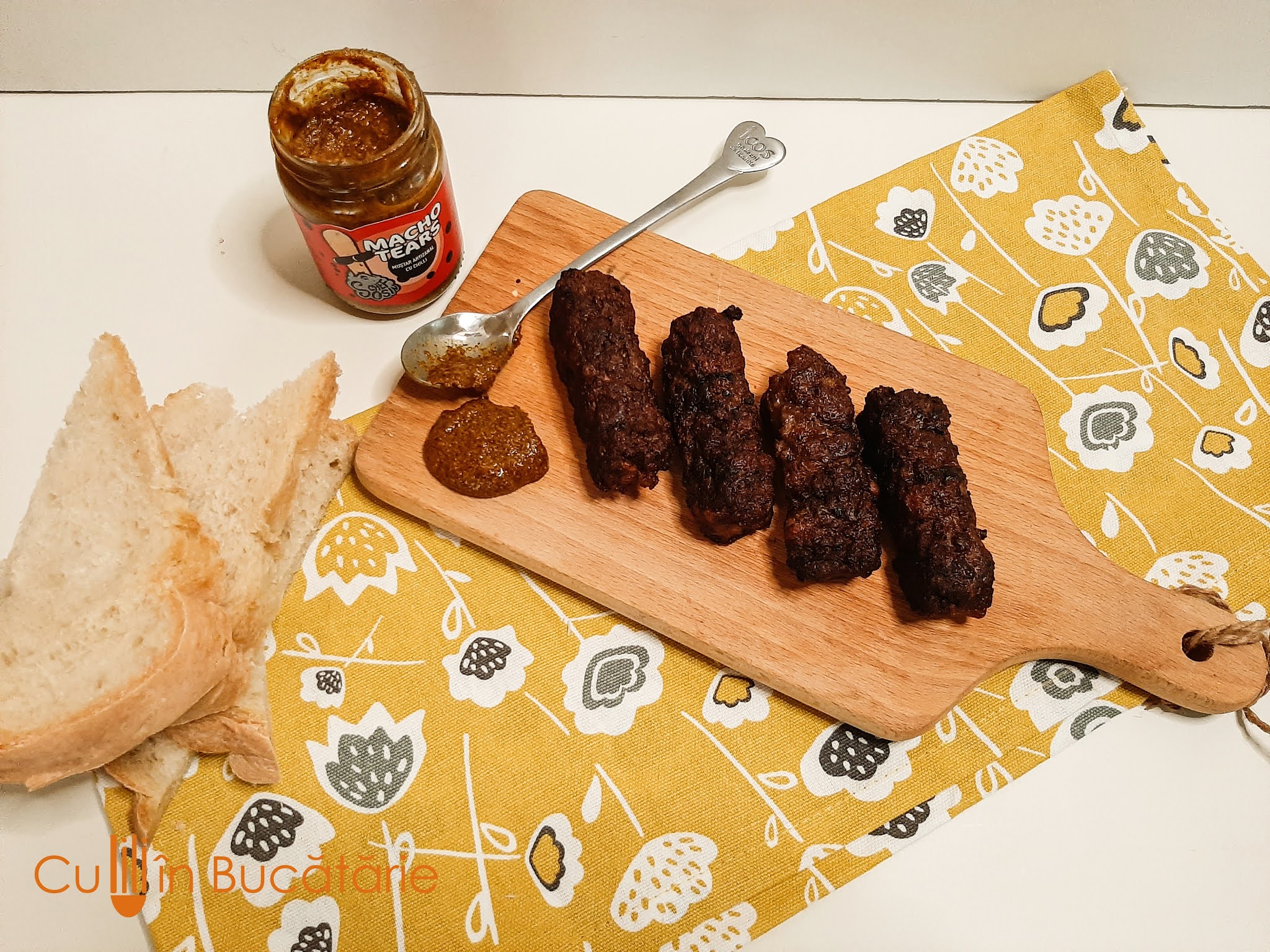 Mici cu muștar artizanal cu chilli