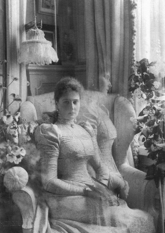 The Life of Empress Alexandra: Alexandra's Mauve Boudoir and its history
