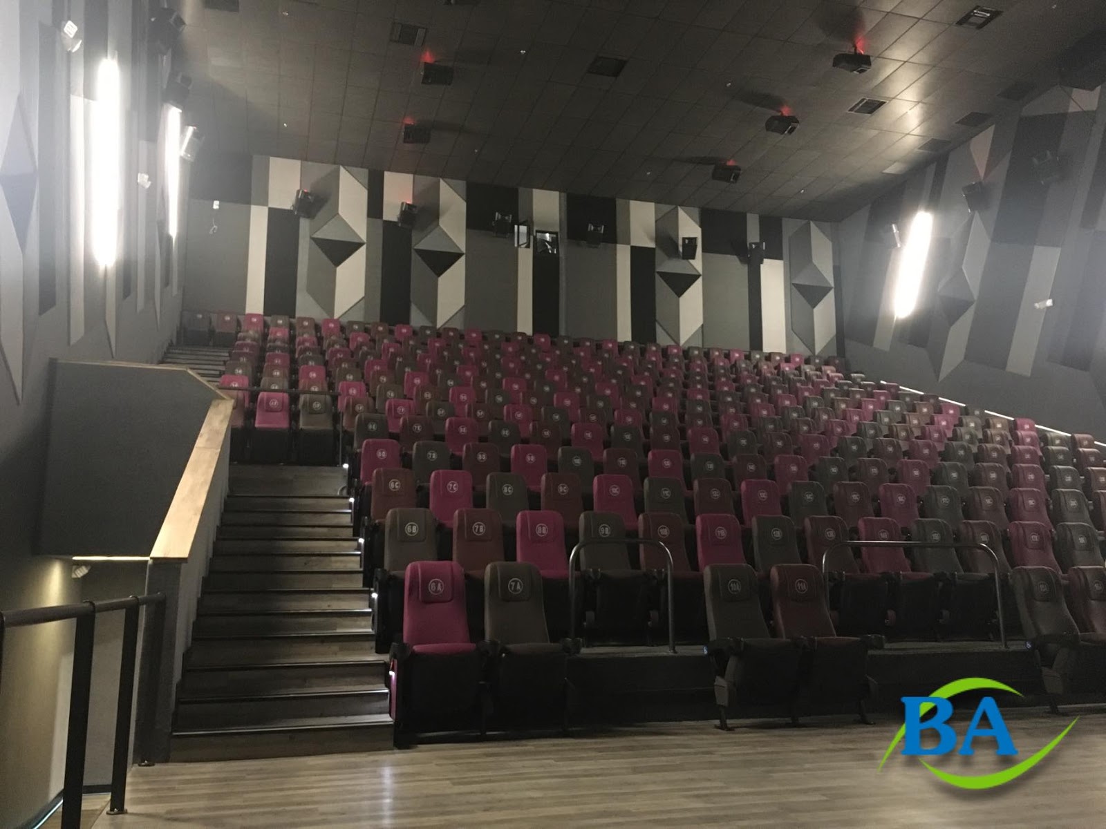 Procinal ya tiene seis de las siete salas abiertas en La Central - Mi ...