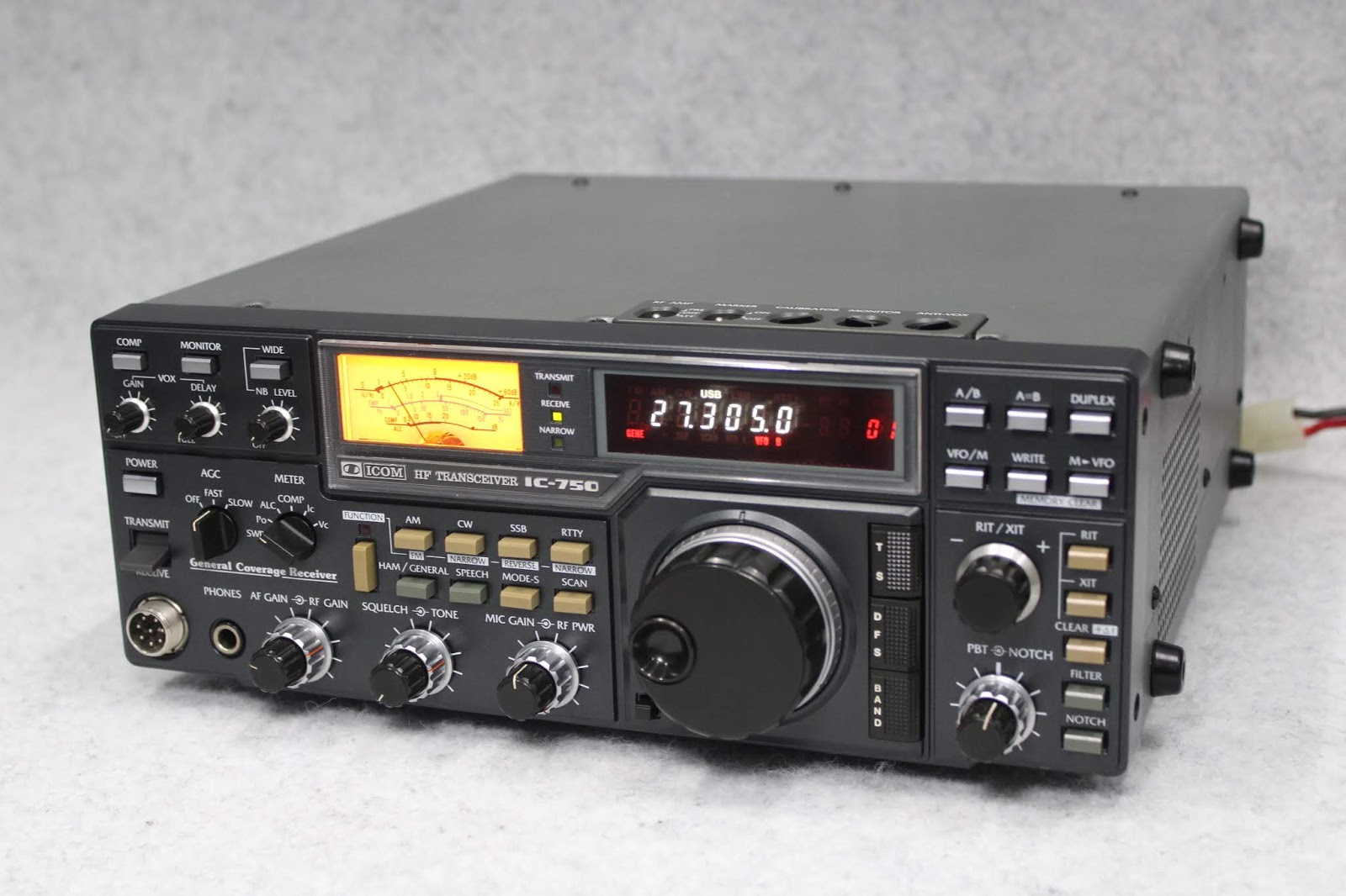 RADIO HF ICOM IC - 750 BERSIH MULUS ORIGINAL ##SOLD##