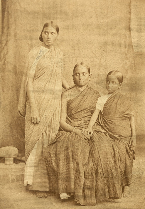 Deccan Brahmins, women of the Vinchoorka family, Bombay ~ Ancient ...