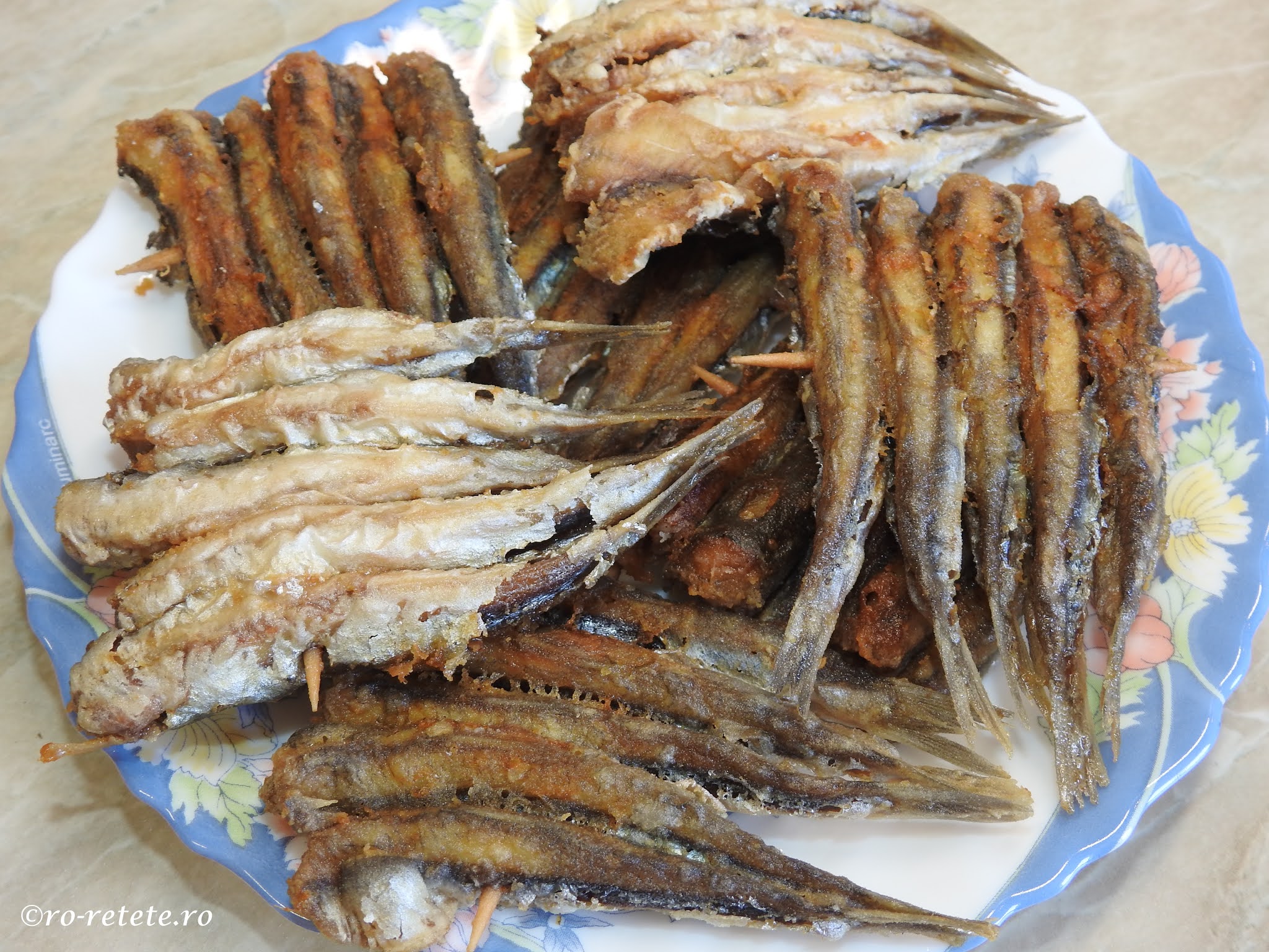 Hamsie prajita reteta | RO-Retete.ro