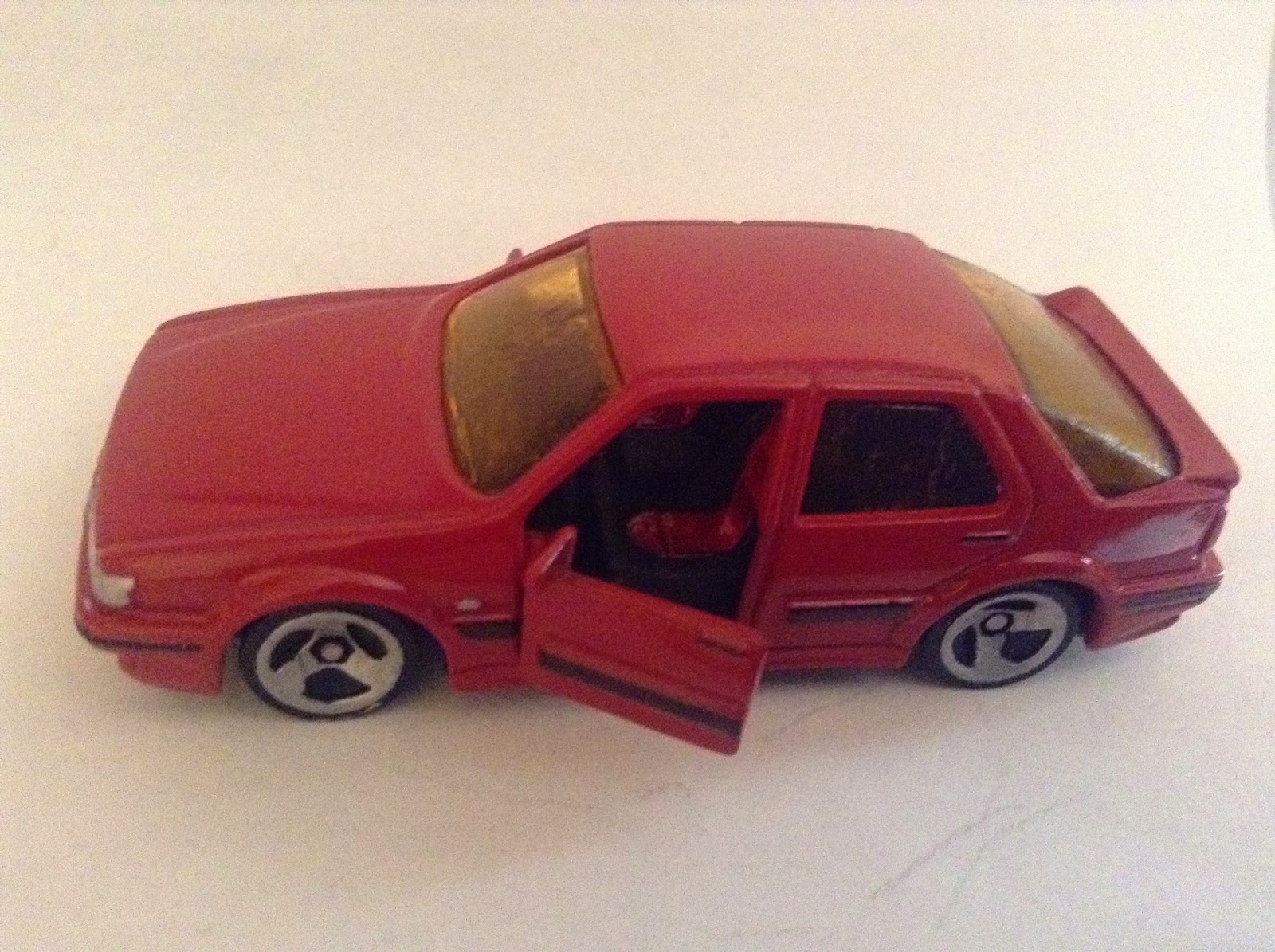LA's Diecast Blog: Matchbox Saab 9000 Turbo Custom/Restoration