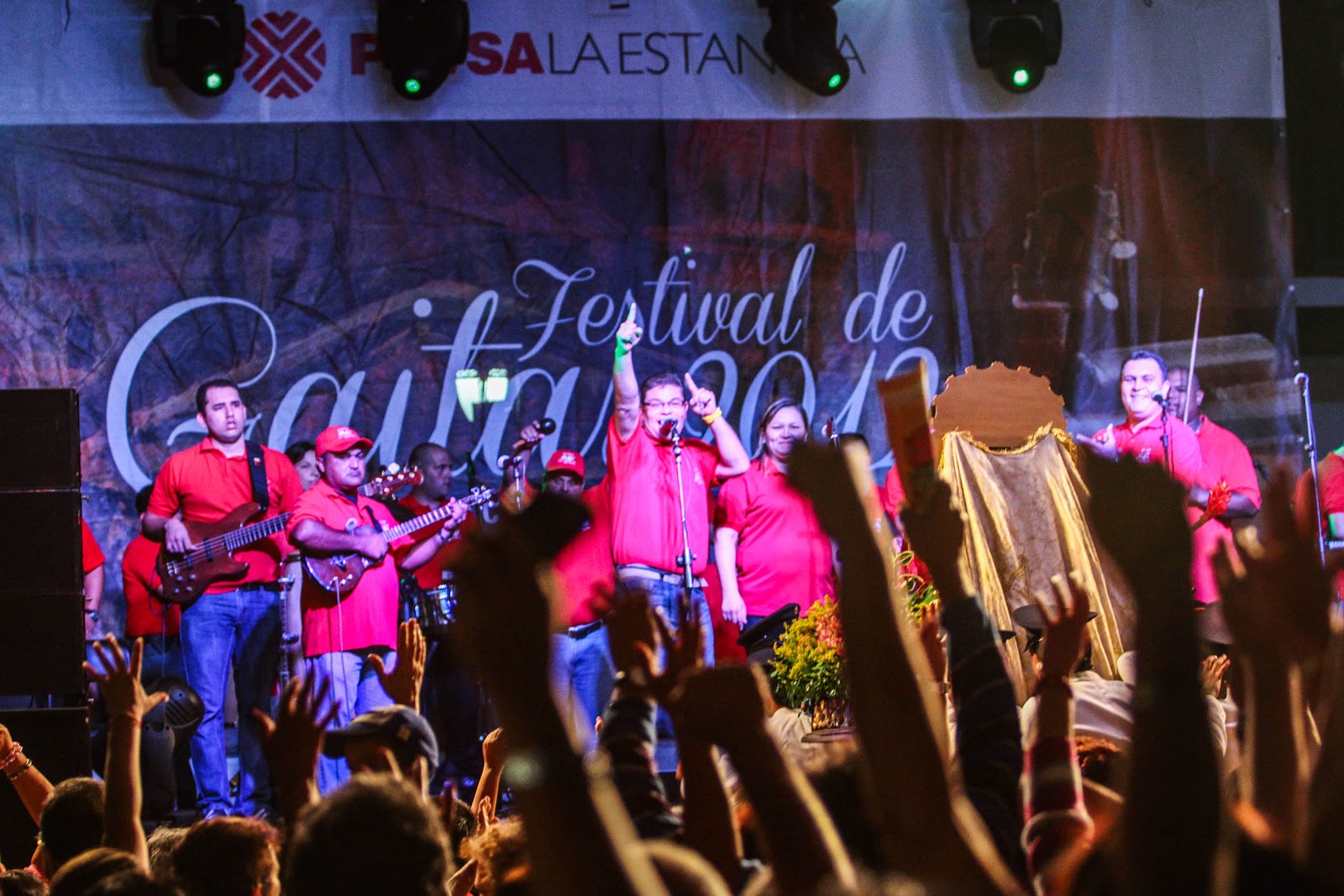 FUNDACIÓN COMUNITARIA LA VOZ DEL PUEBLO 103.5 FM: La gaita tradicional ...