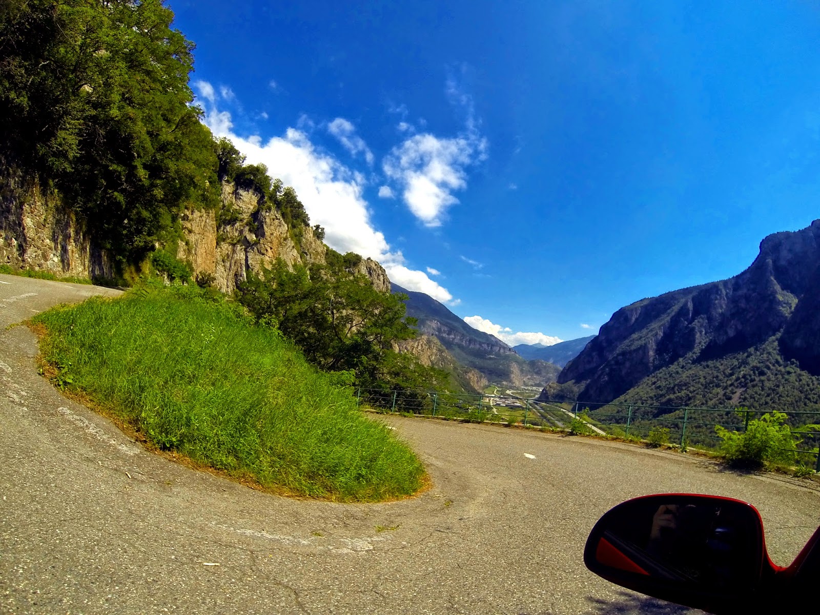 Pass Hunters: "les lacets de montvernier" hard into the rock