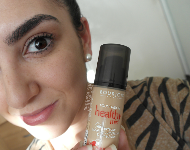 PETITE-SAL: Review: Bourjois Healthy Mix Foundation in 53 Light Beige