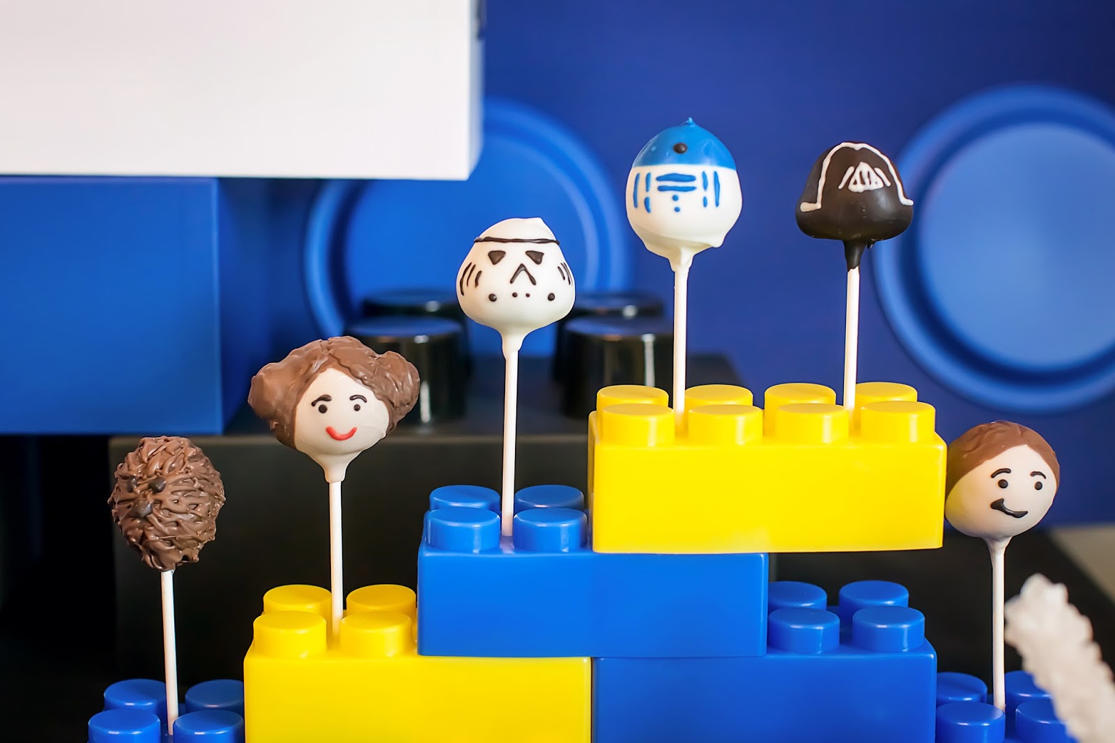 The Party Wall: Legos and Lightsabers, A Lego Star Wars inspired party ...
