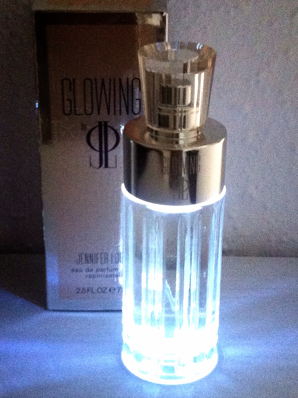 LADY IN RED: GLOWING....LA EVOLUCIÓN DE GLOW DE JENNIFER LOPEZ