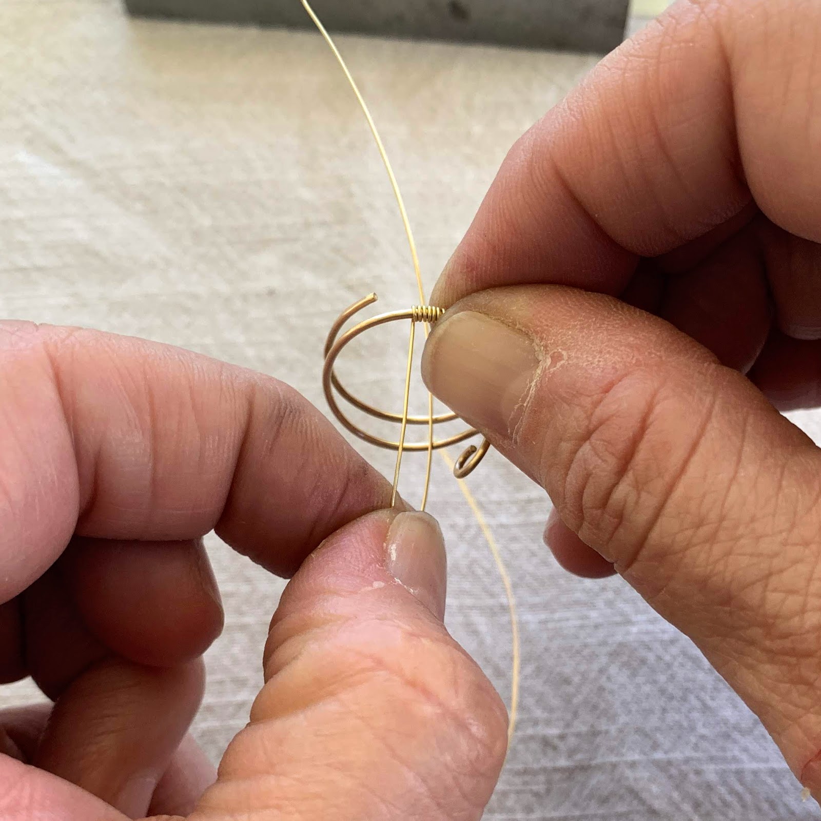 Lisa Yang Jewelry : Single Curl Wave Wire Ring Instructions