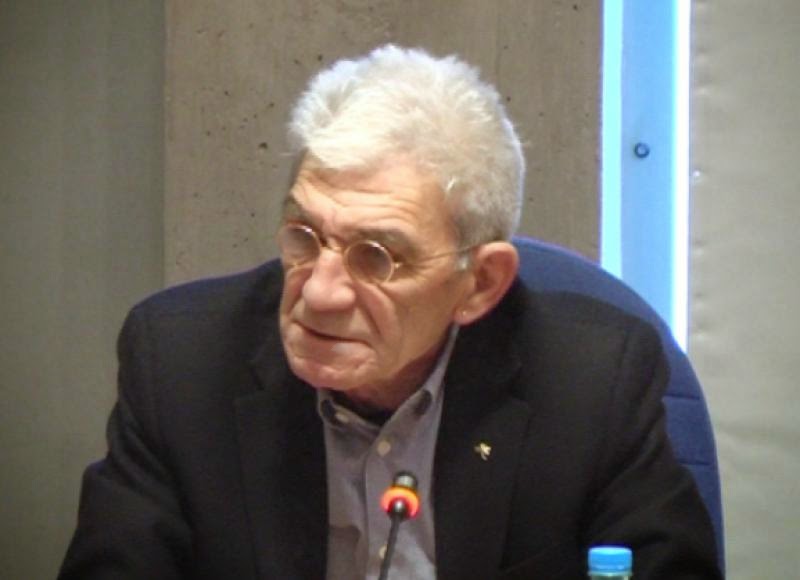 ΤΑ ΤΣΙΓΑΡΑ, ΤΑ ΠΟΤΑ ΚΑΙ ΤΑ ΞΕΝΥΧΤΙΑ: "ΝΑ ΒΓΕΙ Ο ΡΩΜΑΝΟΣ ΝΑ ΣΠΟΥΔΑΣΕΙ ...