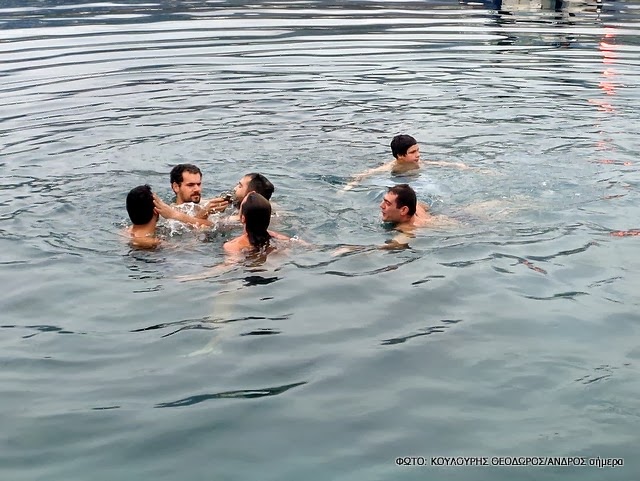 ΑΝΔΡΟΣ σήμερα: ΘΕΟΦΑΝΙΑ ΣΕ ΧΩΡΑ, ΓΑΥΡΙΟ, ΚΟΡΘΙ ΚΑΙ ΜΠΑΤΣΙ