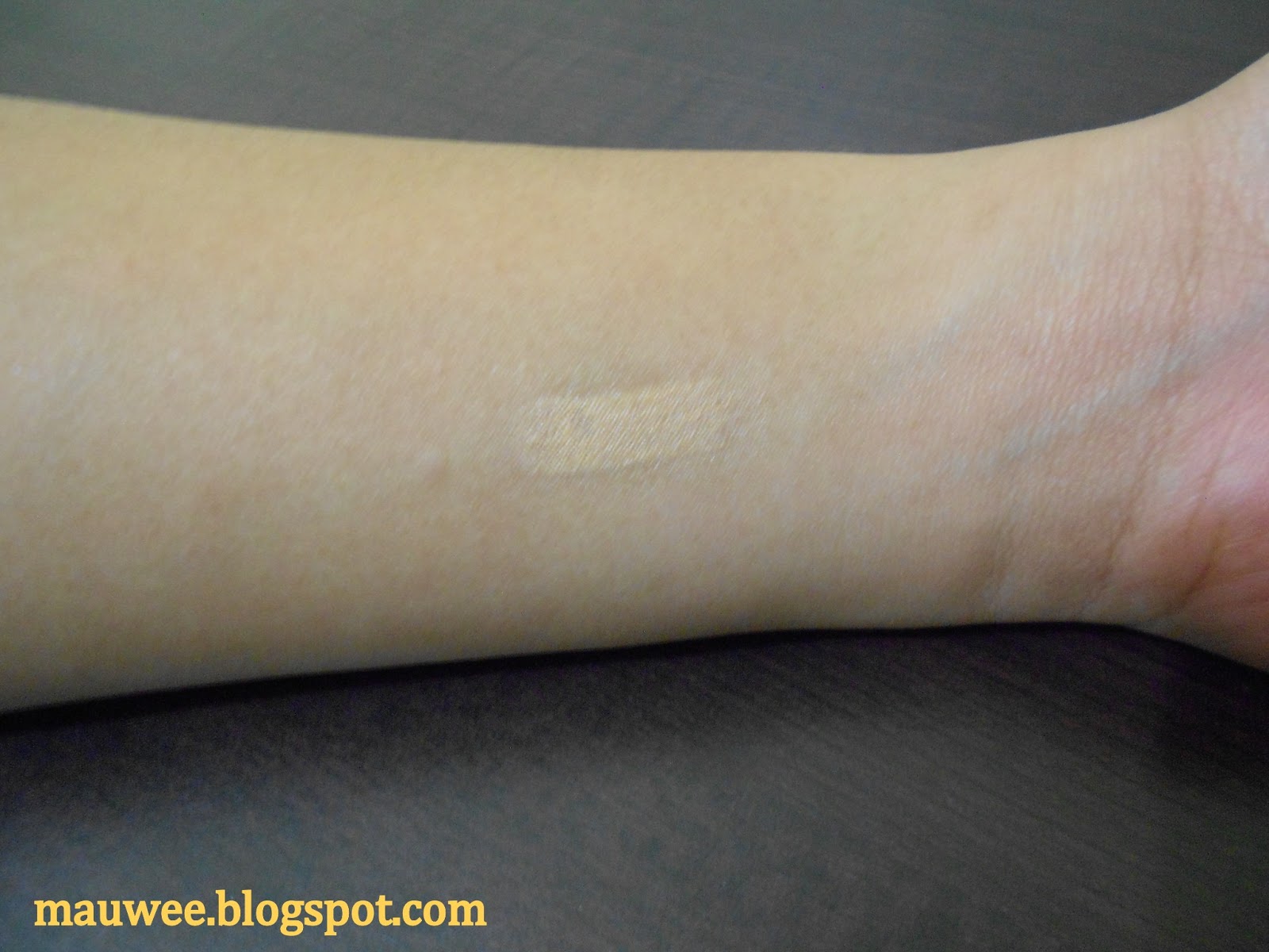 The Curious Cat: Benefit Fakeup Crease-Control Hydrating Concealer
