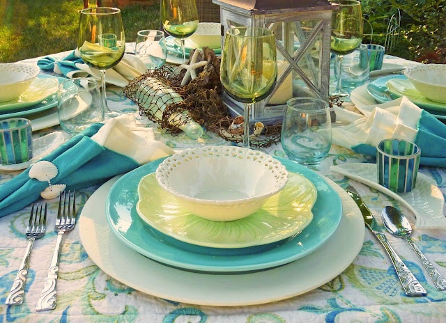 Everything Coastal: Spring Table Ideas for the Beach