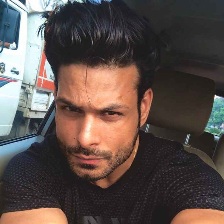 Deepak Chaudhary Wiki, Biography, Age, Girlfriend, Facts, Images and More