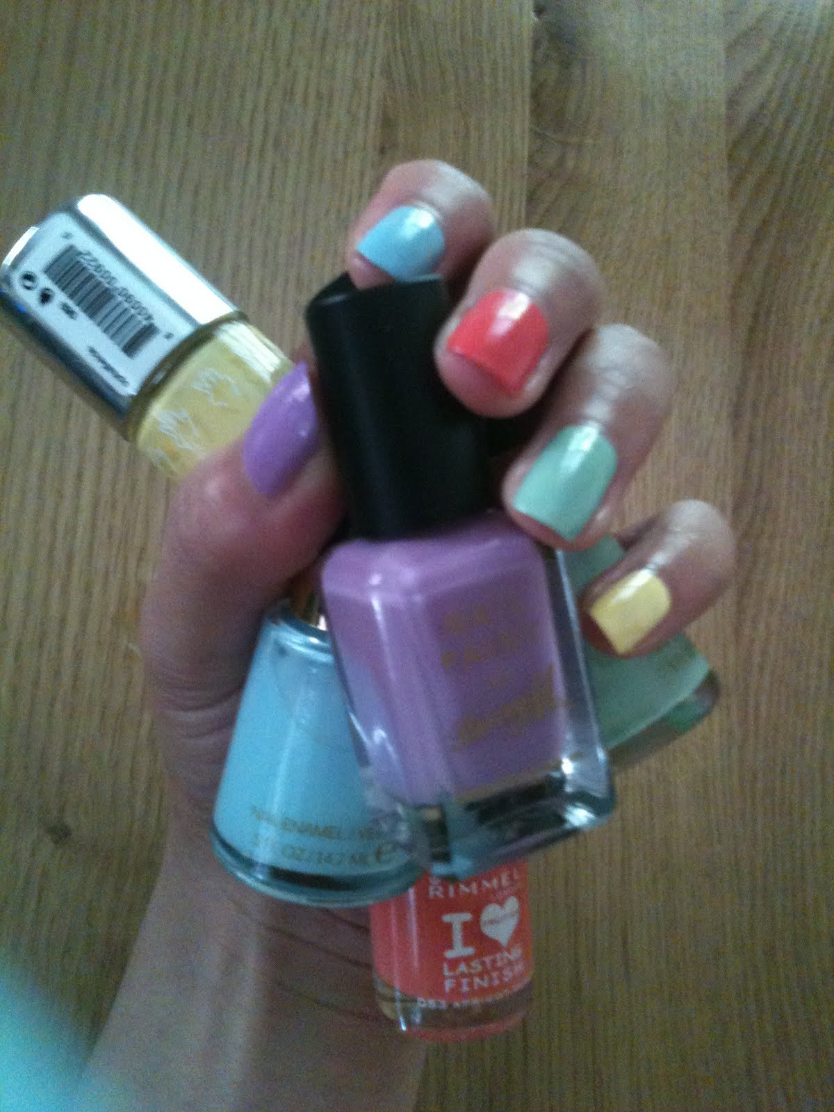 The Fashion File: Smartie nails