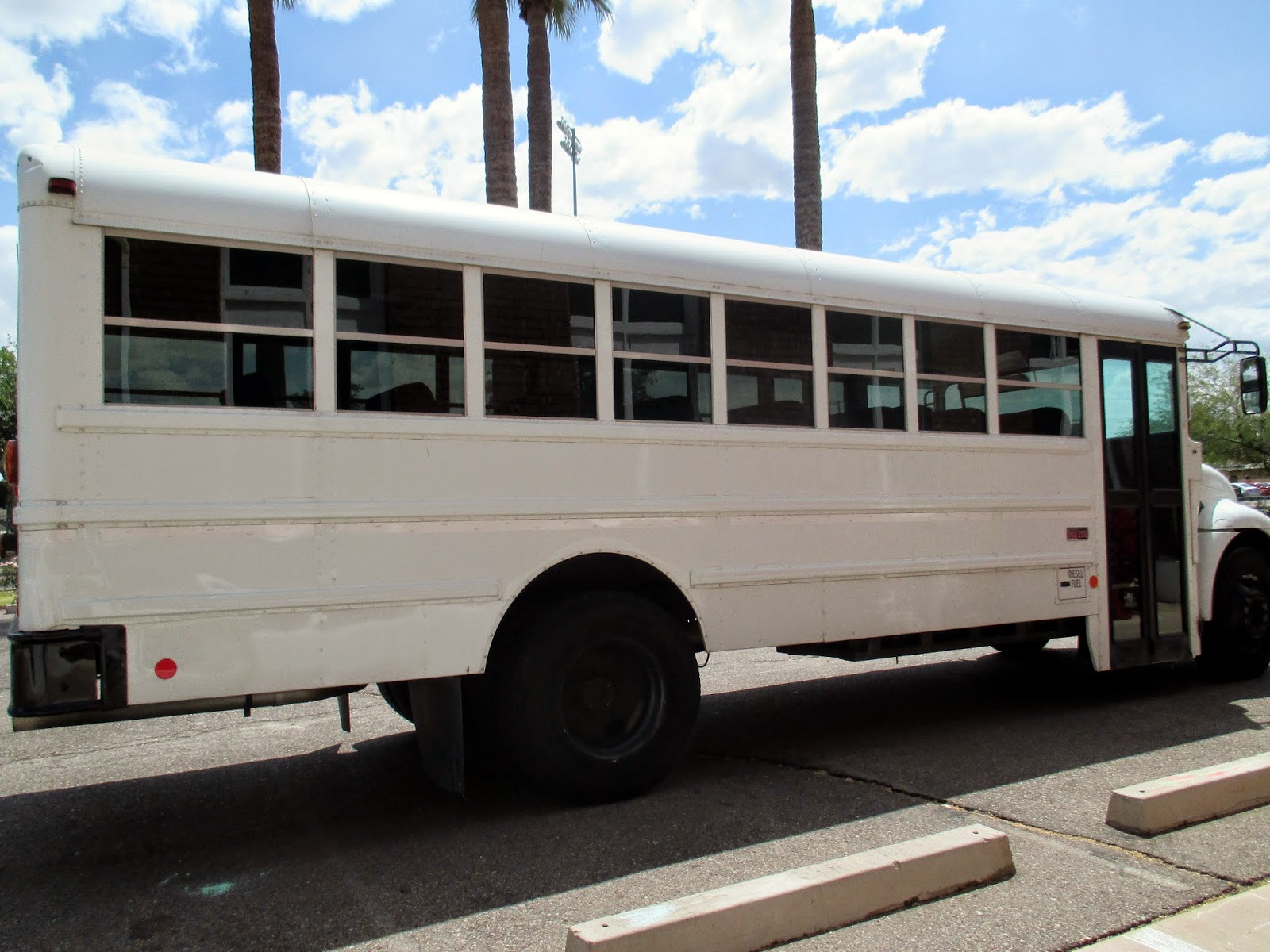 Aim Right Ministries: Welcome Home, White Bus