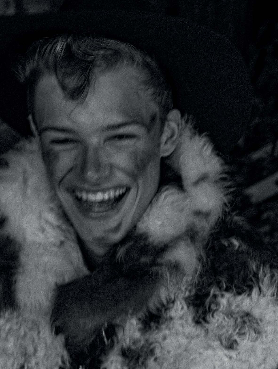 Bram de Wolf para Attitude Magazine en fotos de Leonardo Corredor