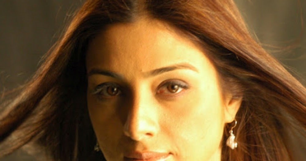 Bollywood Diva Tabu Turns Forty Eight Today - medianews18