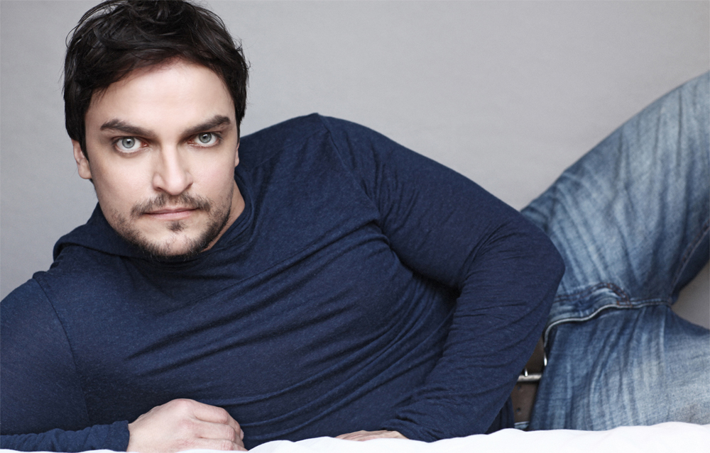 Festa a comédia com Maurício Machado volta em cartaz no teatro Arthur ...