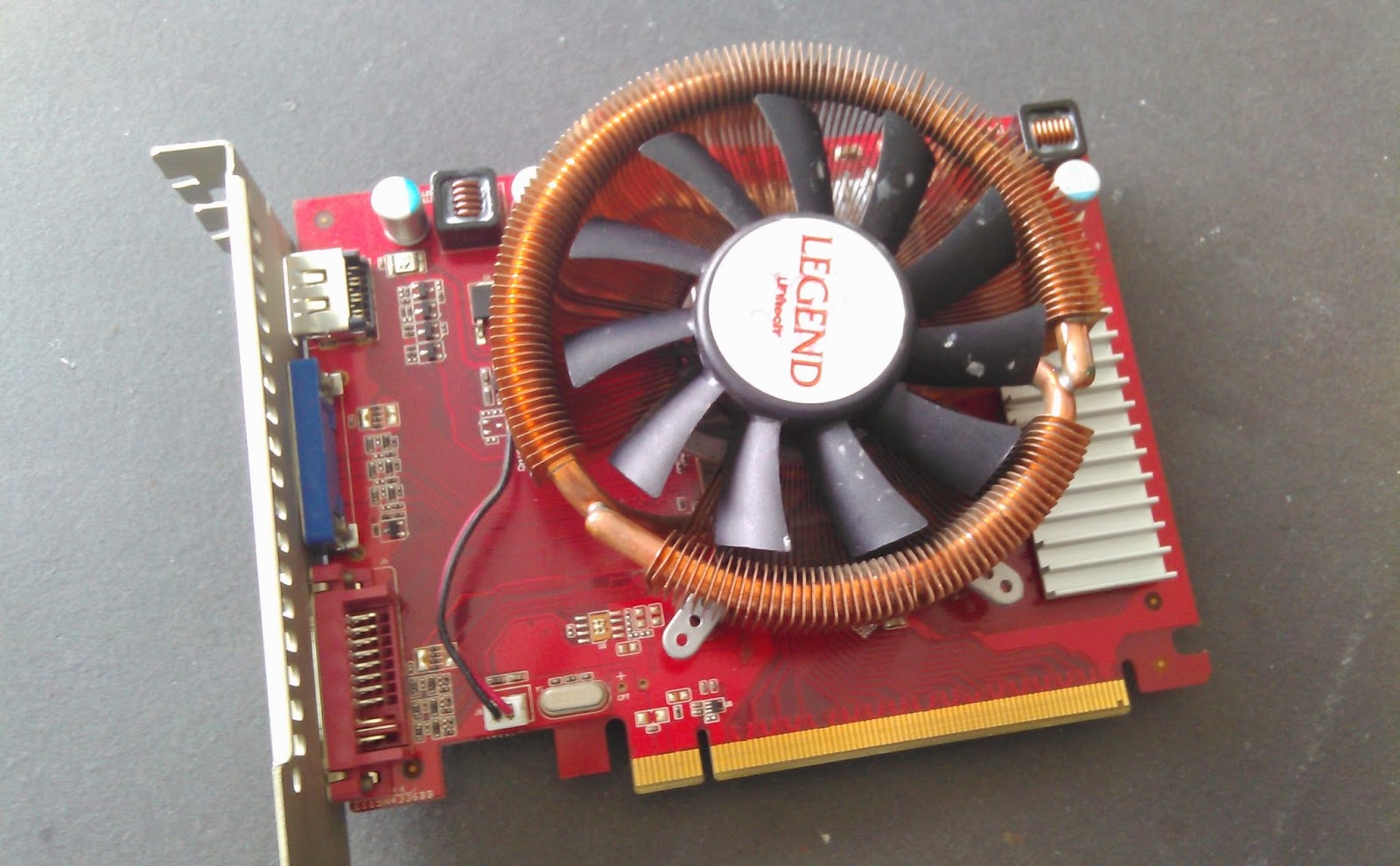 VGA PCIE 256MB/128bit - Sj bass computer