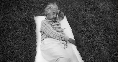 5 Strange habits of Einstein that made him Genius