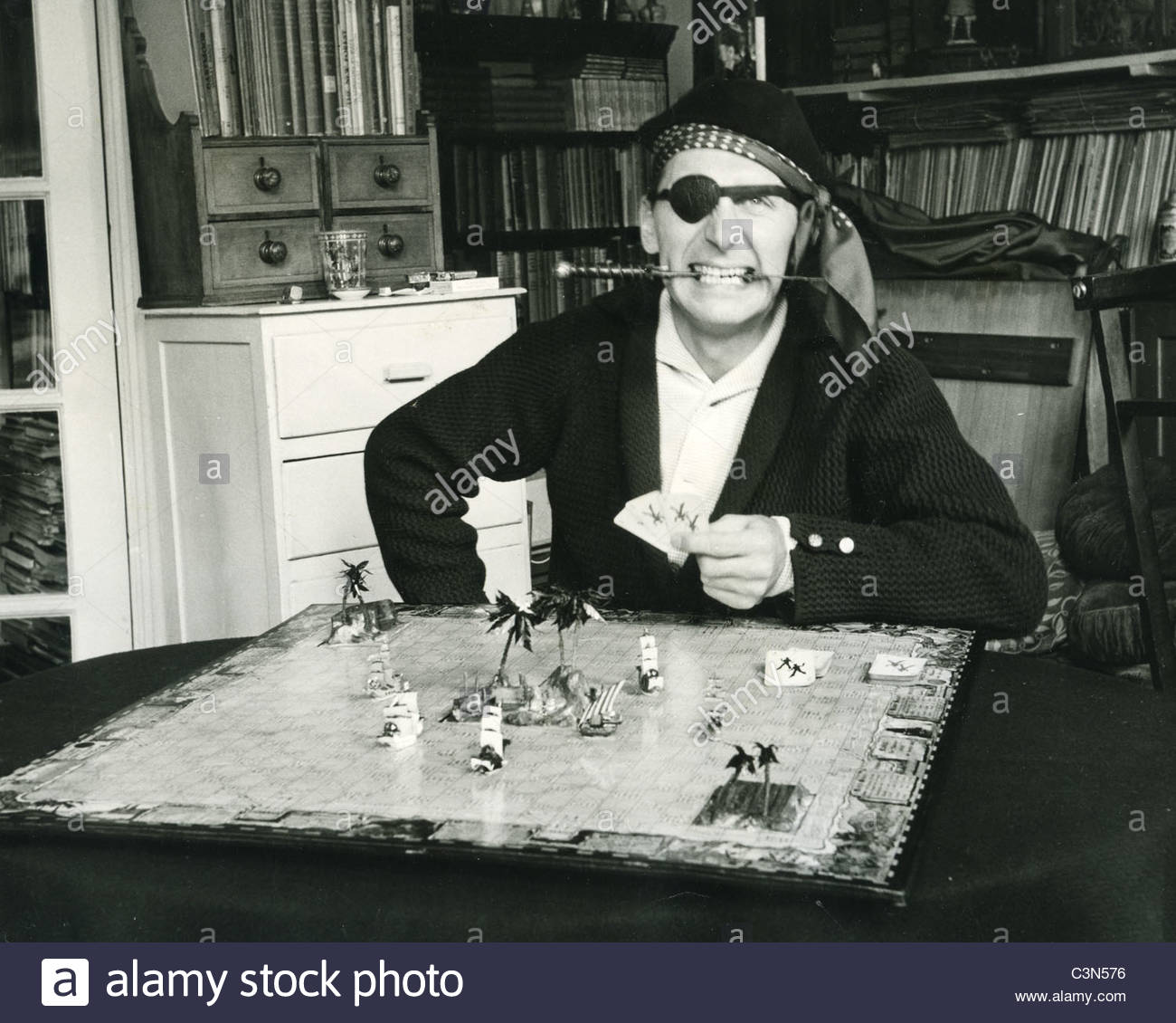 Baber on wargames: Peter Cushing - Wargamer (Found another photo, added ...