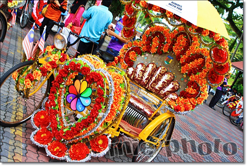 Gambar Beca Berbunga Di Melaka | mie