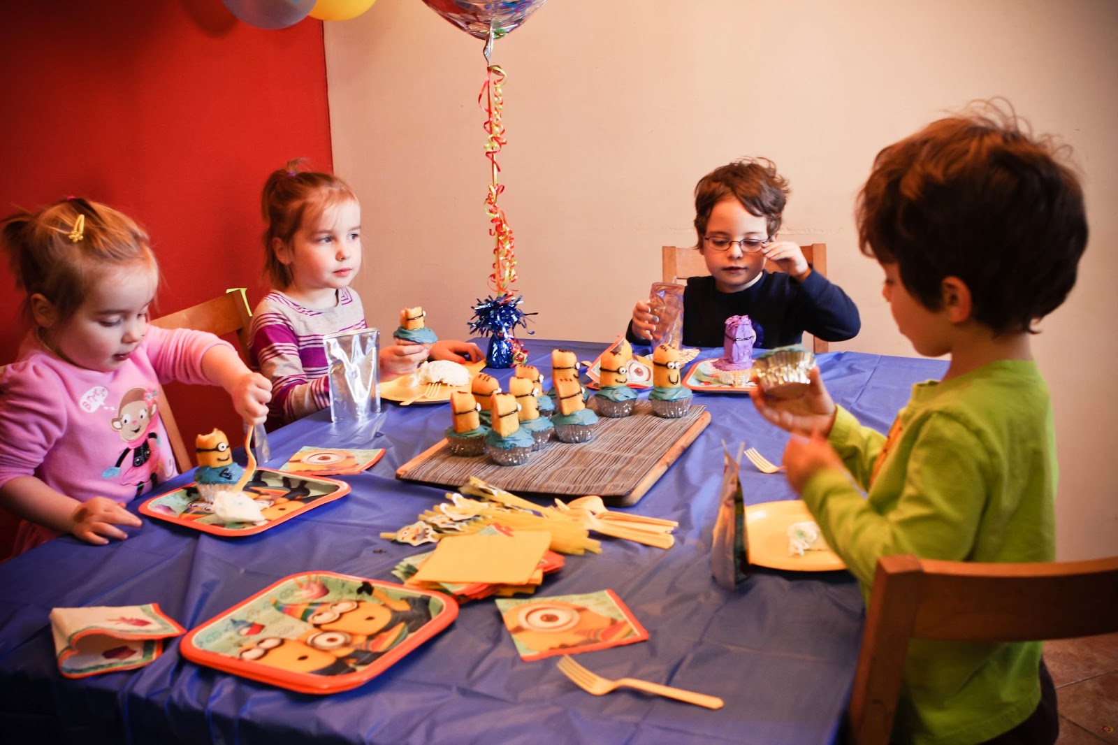 elijah & samson: The minion party!