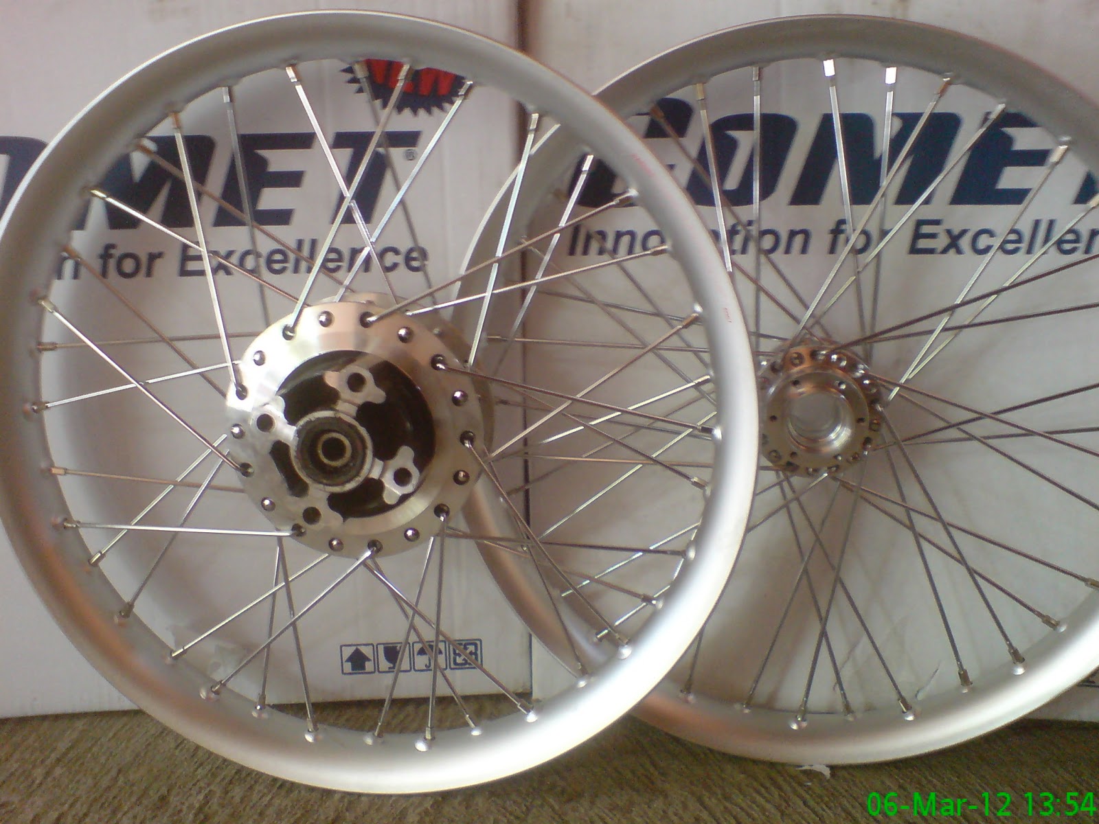 Velg Comet Silver dengan Tromol Trusty untuk FU | Velg Motor Murah