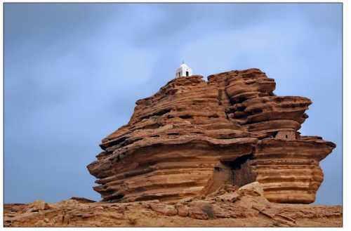 World Sindh: Historical Place Arror Rock Rohri in Sindh