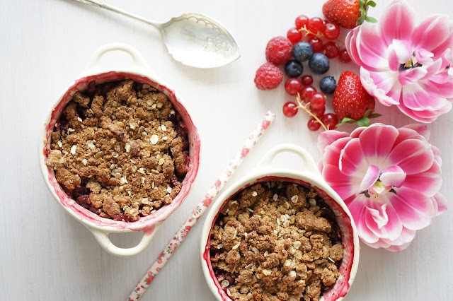 The Cook Time: Crumble sans beurre aux fruits rouges et myrtilles