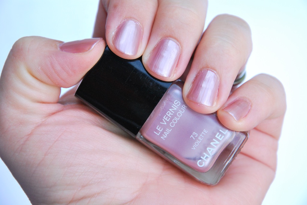 Schöne Nagellacke: Chanel Violette 73
