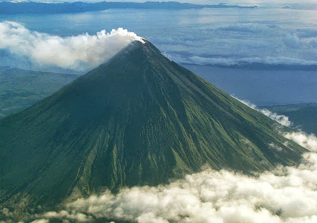 10 Most Famous Volcanoes in the World | The Most Famous
