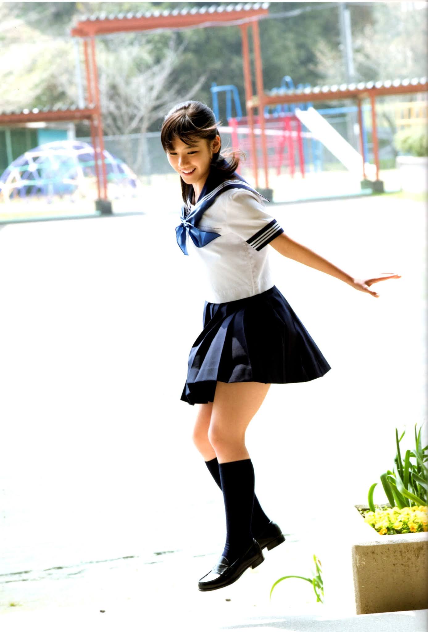 [Photobook] Morning Musume - Reina Yokoyama 1st Photobook - THIS IS REINA