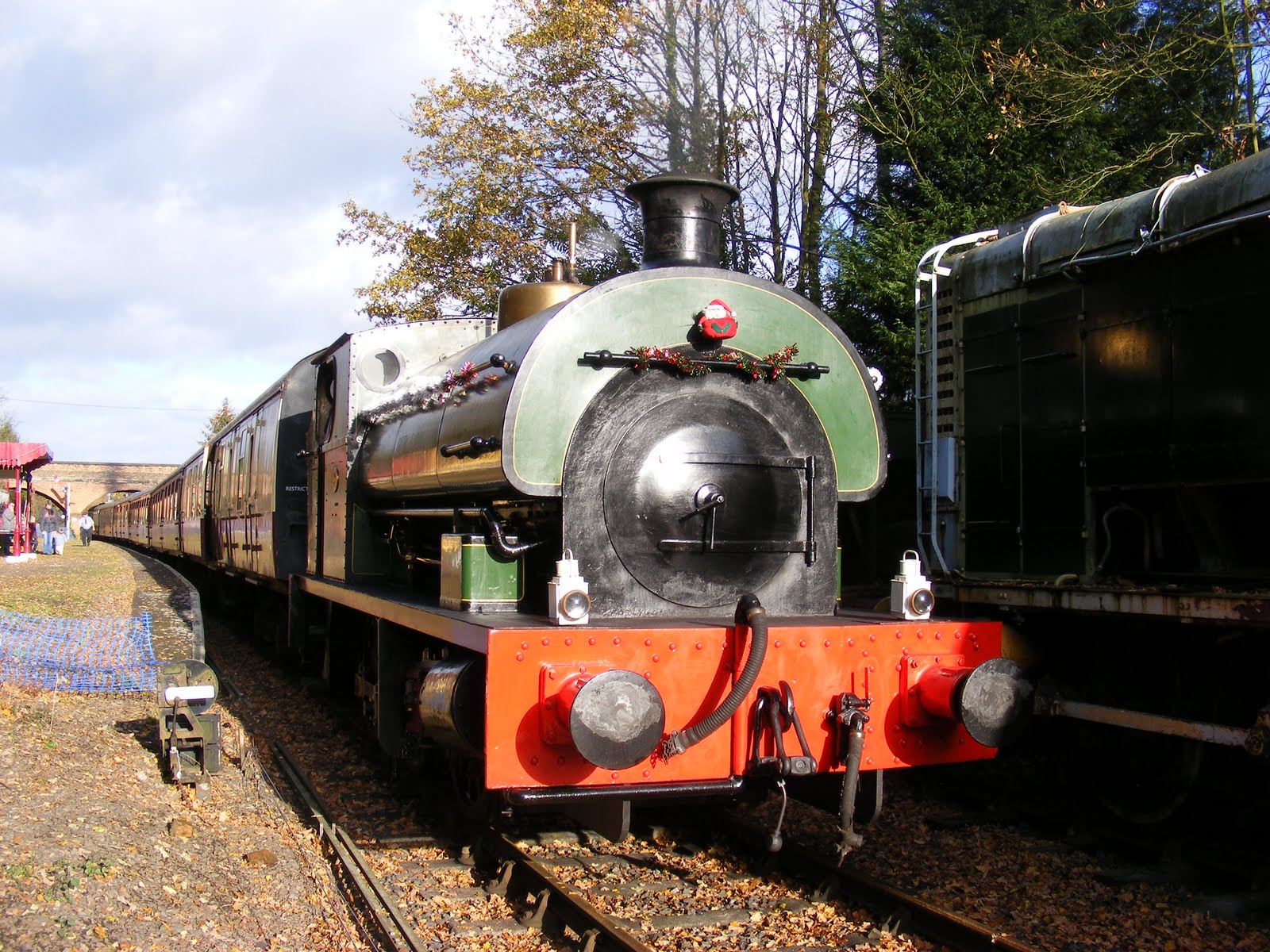 Sam's World: "Sir Gomer" Steams For Santa...