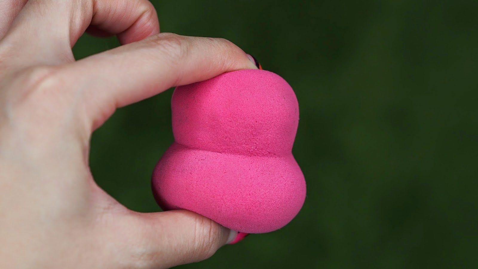 BEAUTY BLENDER PRO VS NORMAL SPONGE - MONGABONG