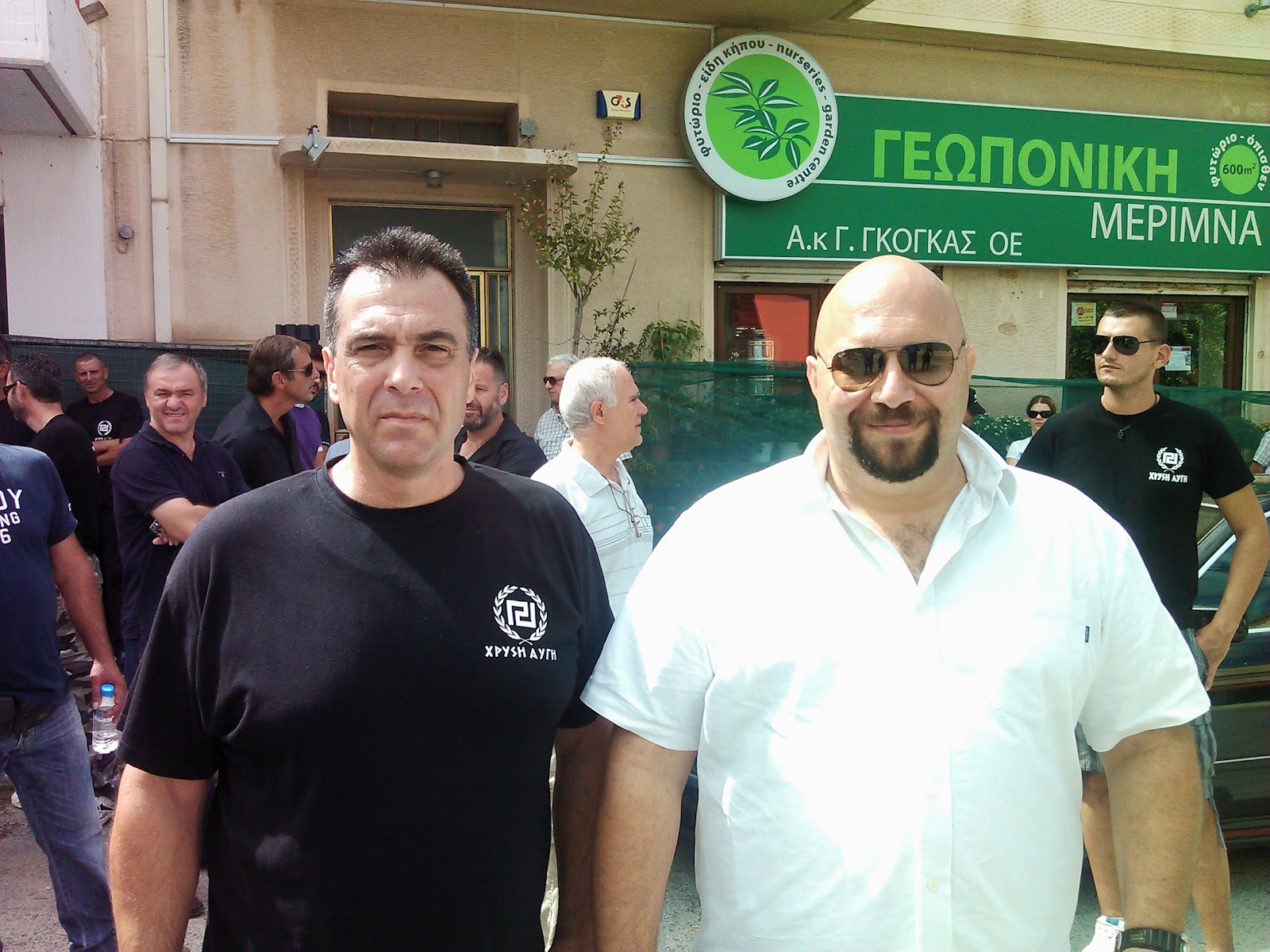 Kyparissia News Blog: Εγκαινια γραφειων Χρυσης Αυγης στη Κυπαρισσια.Η ...