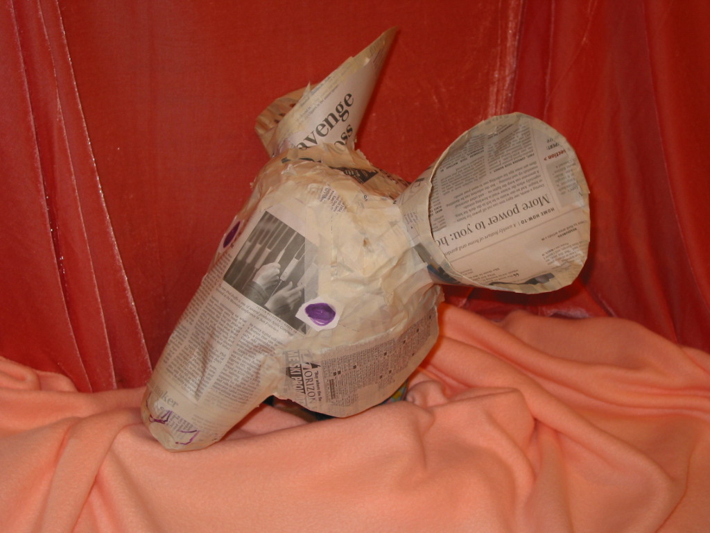 Wearable Art & Costume Design: Charlotte's Web: newspaper mask/puppet model