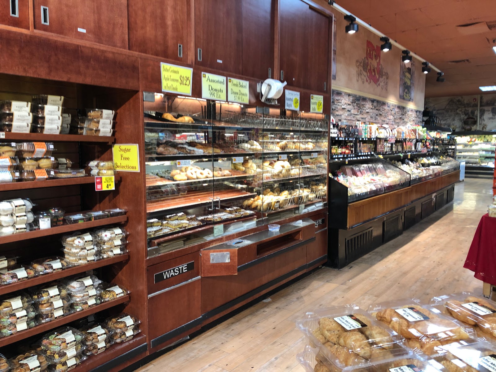 Look Inside: Foodtown - Cedar Grove, NJ